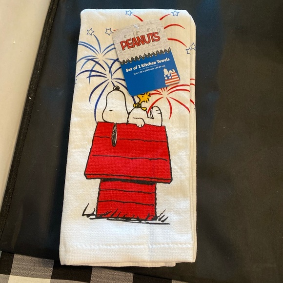 Peanuts | Kitchen | Peanuts Snoopy Kitchen Towels Set | Poshmark